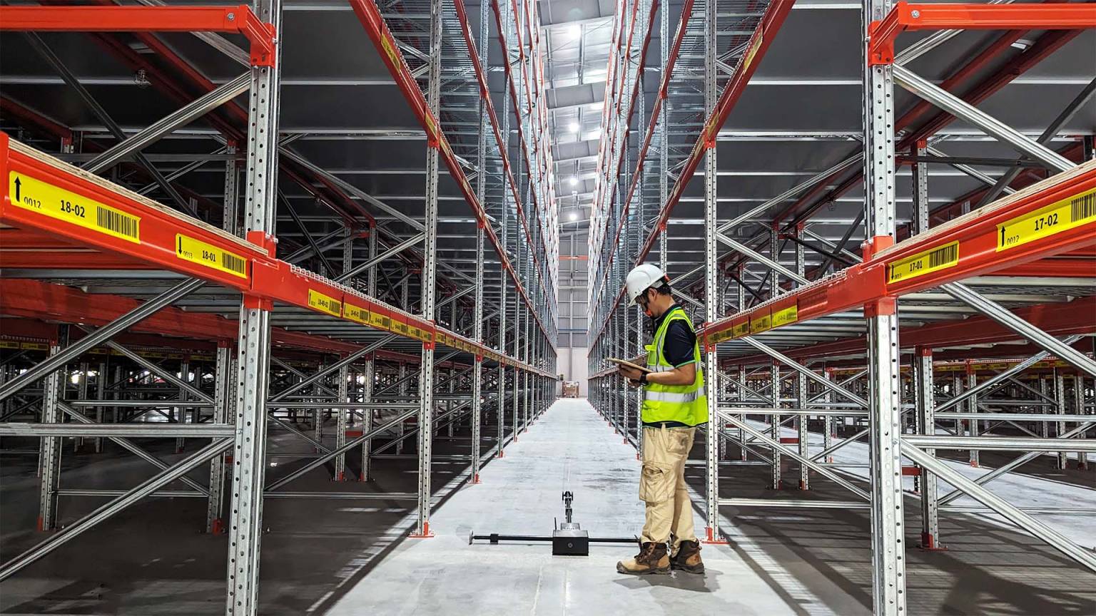 VERY NARROW AISLE (VNA) FLOOR FLATNESS MEASUREMENT - Tư Vấn Sàn Nhà Kho